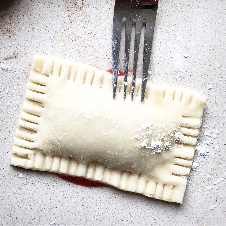 Strawberry & Vanilla Pop-Tarts – bakingyoubetter