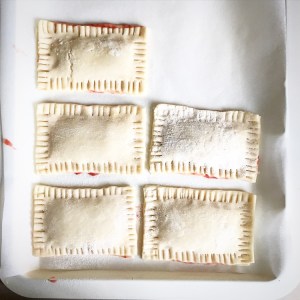 Strawberry & Vanilla Pop-Tarts – bakingyoubetter