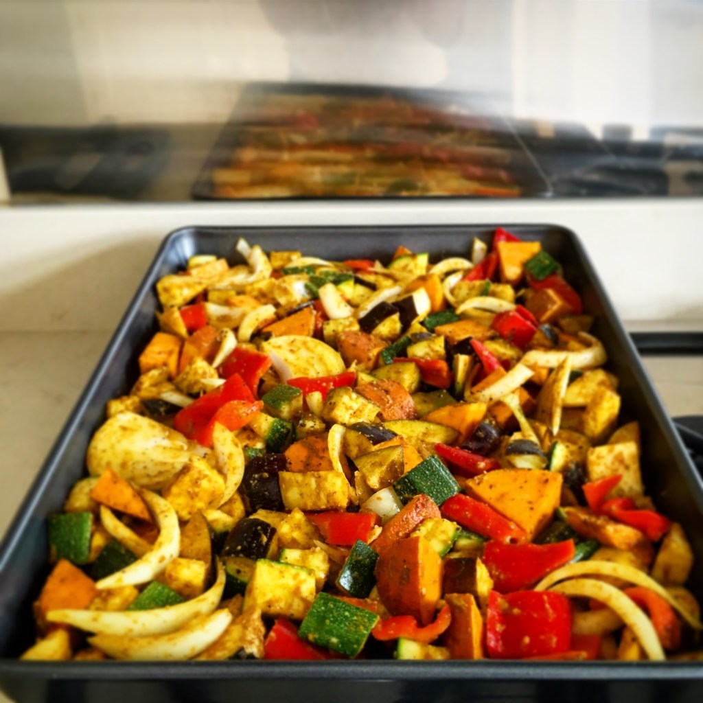 Spiced Indian Chicken & Rainbow Veg Traybake with Creamy Raita ...